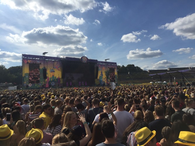 Handbrot mit Glitzer